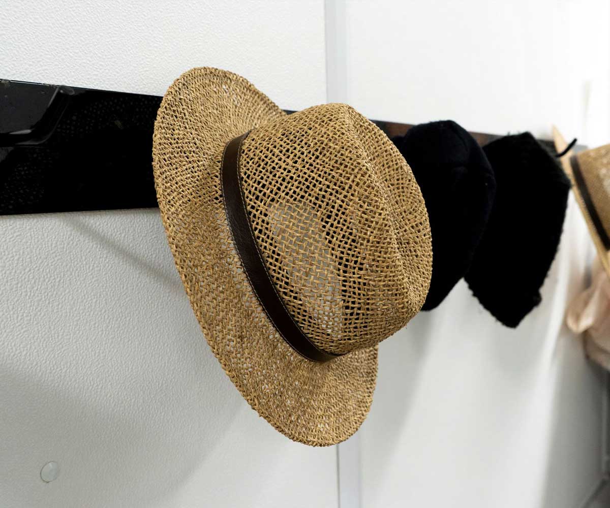 Strictly Amish | Furniture Showroom in Arborg, MB